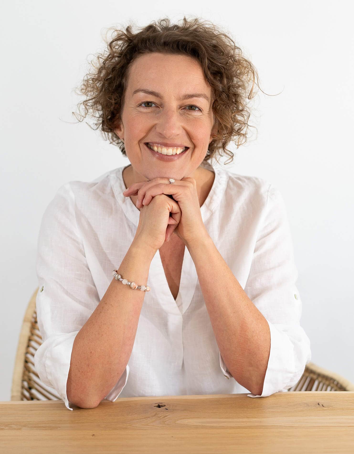 Schreibe mir, wenn ich dich mit individuellem Design unterstützen darf.